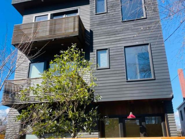 2 Br, 2 bath, Condo 231 NE Hancock St