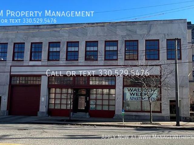 2 Br, 2 bath, Condo 2341 Carnegie Ave