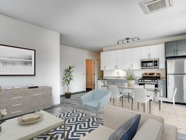 2 Br, 2 bath, Condo 2350 N California Ave