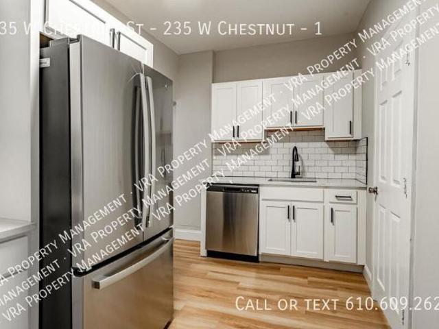 2 Br, 2 bath, Condo 235 W Chestnut St