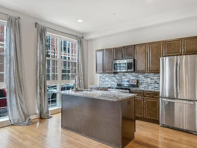 2 Br, 2 bath, Condo 2418 Frankford Ave