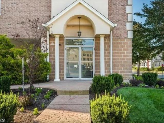 2 Br, 2 bath, Condo 241 Union Street