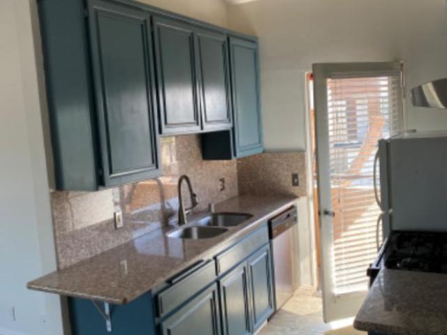 2 Br, 2 bath, Condo 2436 S Federal Ave