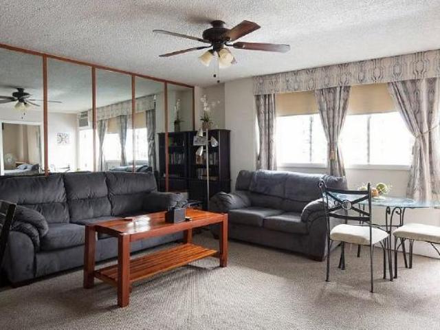 2 Br, 2 bath, Condo 2442 Kuhio Ave