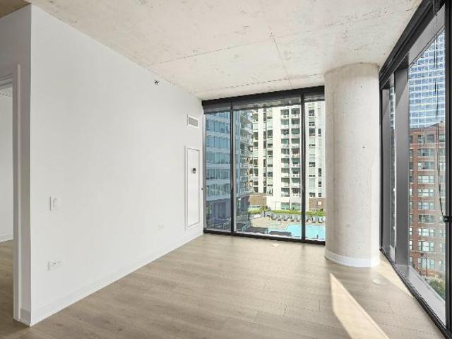 2 Br, 2 bath, Condo 244 W Polk St