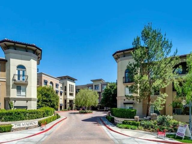 2 Br, 2 bath, Condo 24595 Town Center Dr