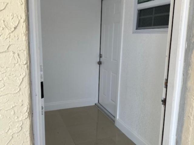 2 Br, 2 bath, Condo 2453 Sable Dr