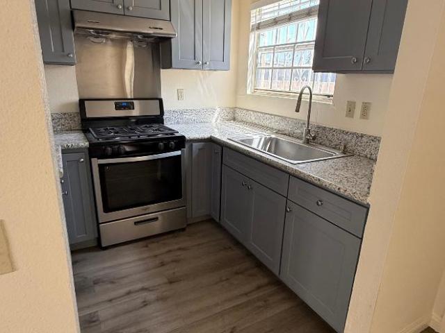 2 Br, 2 bath, Condo 2466 New Ave