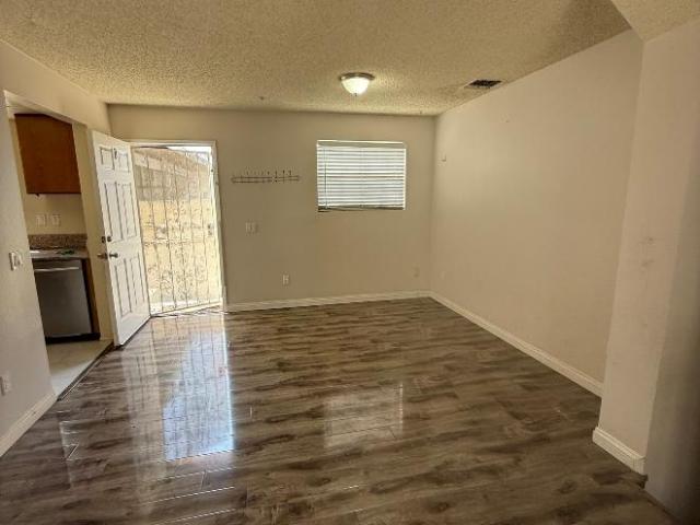 2 Br, 2 bath, Condo 2468 New Ave