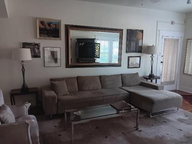 2 Br, 2 bath, Condo 2508 Van Buren Street