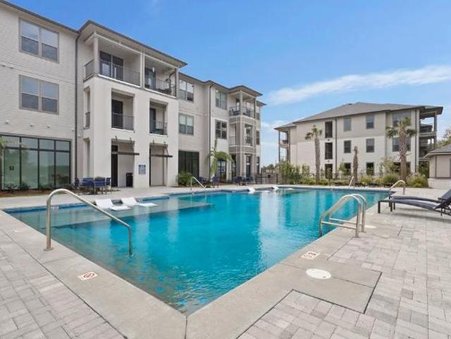 2 Br, 2 bath, Condo 2501 Bienville Blvd