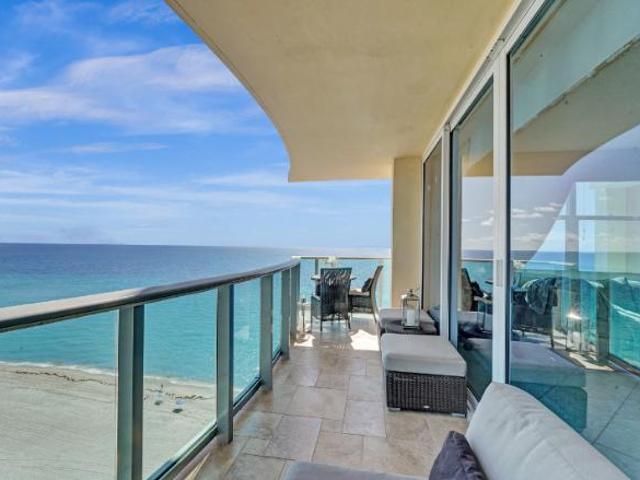 2 Br, 2 bath, Condo 2501 S Ocean Dr