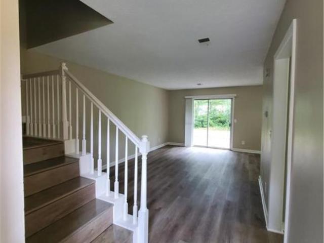 2 Br, 2 bath, Condo 252 Kimberly Way SW