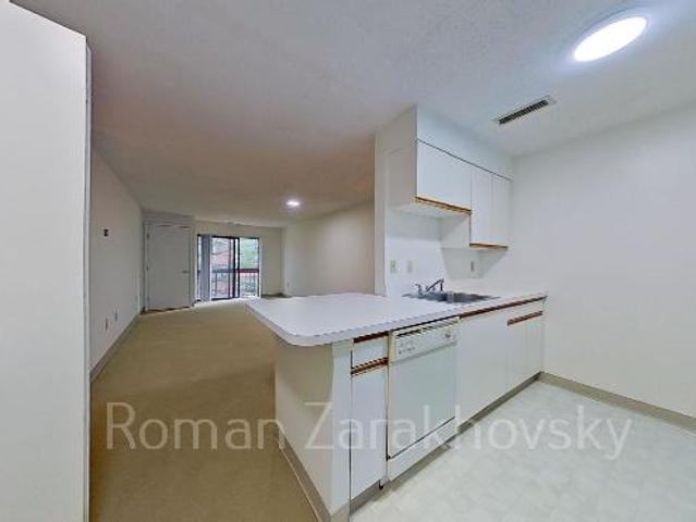 2 Br, 2 bath, Condo 25 Webster Ave