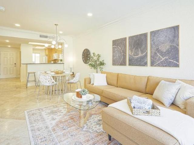 2 Br, 2 bath, Condo 260 East Flamingo Road