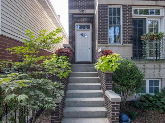 2 Br, 2 bath, Condo 2635 Cortez