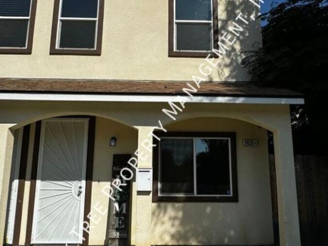 2 Br, 2 bath, Condo 2631 E Clay Avenue