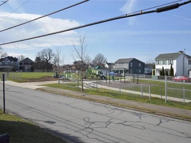 2 Br, 2 bath, Condo 26 28 Homestead Ave