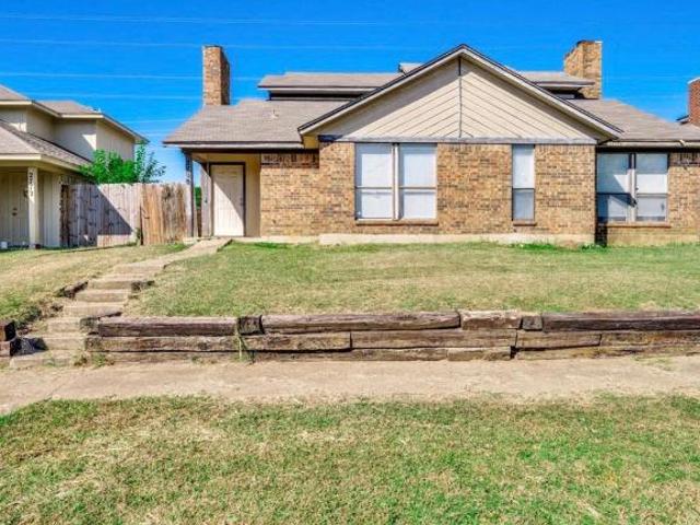 2 Br, 2 bath, Condo 2708 Sherry St