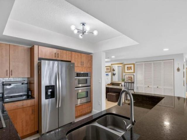 2 Br, 2 bath, Condo 2700 S Federal Highway