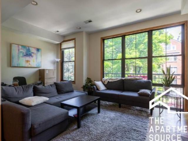 2 Br, 2 bath, Condo 2714 N Wayne Ave