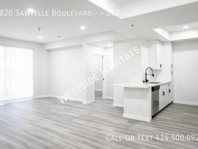 2 Br, 2 bath, Condo 2820 Sawtelle Boulevard
