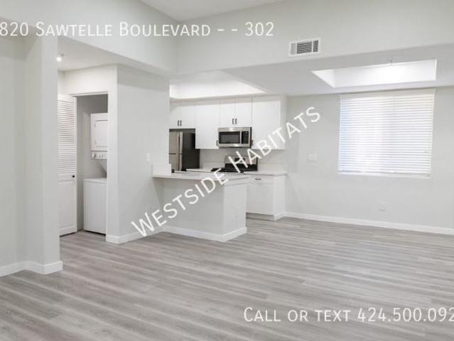 2 Br, 2 bath, Condo 2820 Sawtelle Boulevard