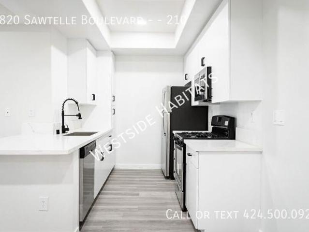 2 Br, 2 bath, Condo 2820 Sawtelle Boulevard