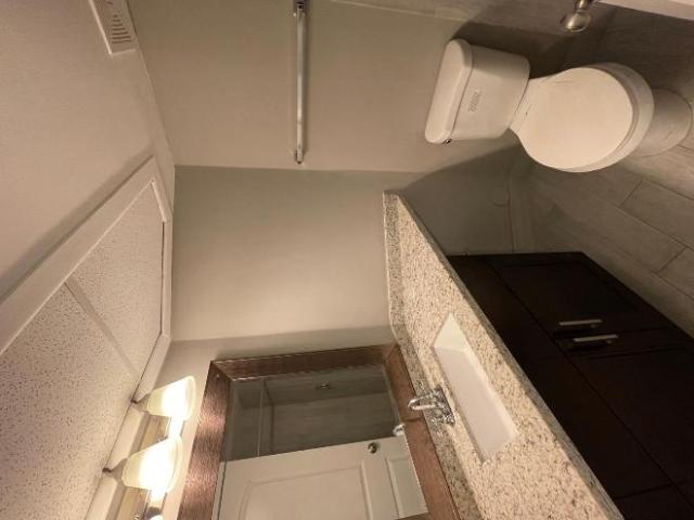 2 Br, 2 bath, Condo 2831 N Oakland Forest Dr