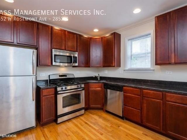 2 Br, 2 bath, Condo 2852 W Rosemont Ave
