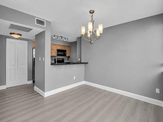 2 Br, 2 bath, Condo 2881 North Oakland Forest Drive