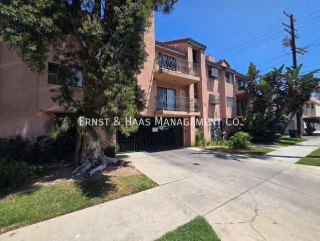 2 Br, 2 bath, Condo 28 Cerritos Ave