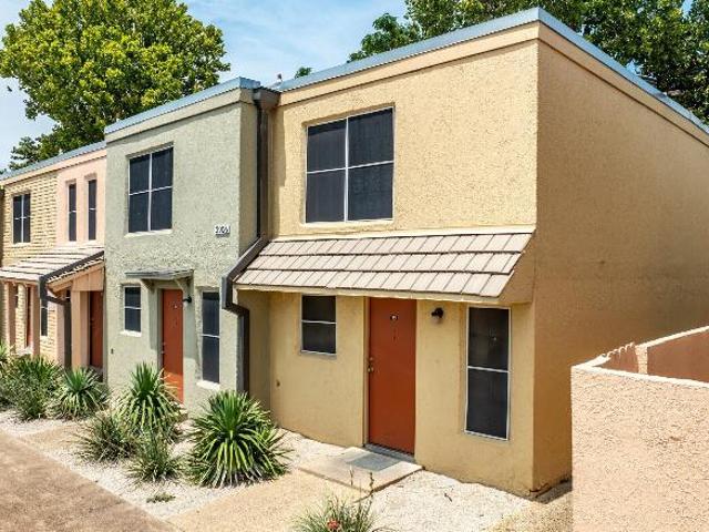 2 Br, 2 bath, Condo 2900 S 5th St
