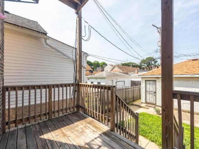 2 Br, 2 bath, Condo 2938 South Loomis Street