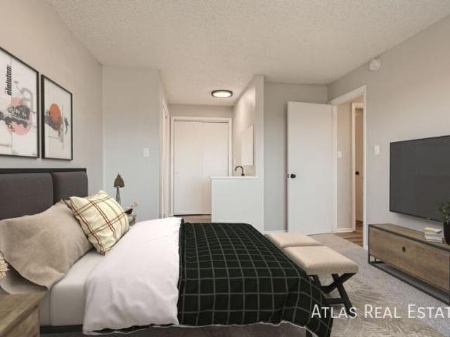 2 Br, 2 bath, Condo 2930 W Cornell Avenue