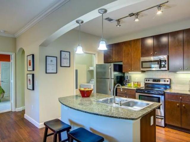 2 Br, 2 bath, Condo 2951 N Loop 336 West