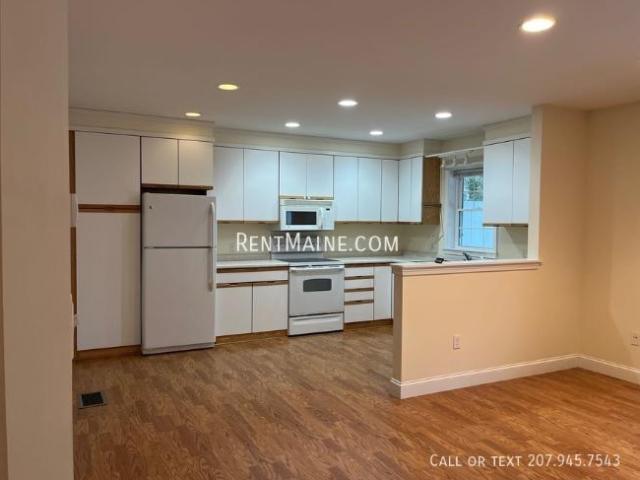 2 Br, 2 bath, Condo 33 Burleigh Rd Apt