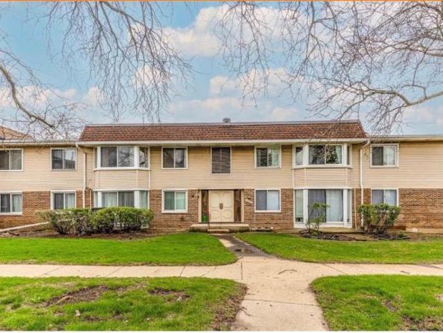 2 Br, 2 bath, Condo 3004 Roberts Dr