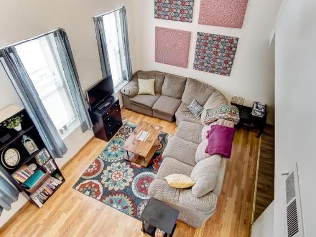 2 Br, 2 bath, Condo 300 Warner St