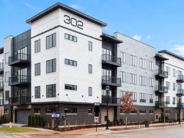 2 Br, 2 bath, Condo 302 W Liberty Drive