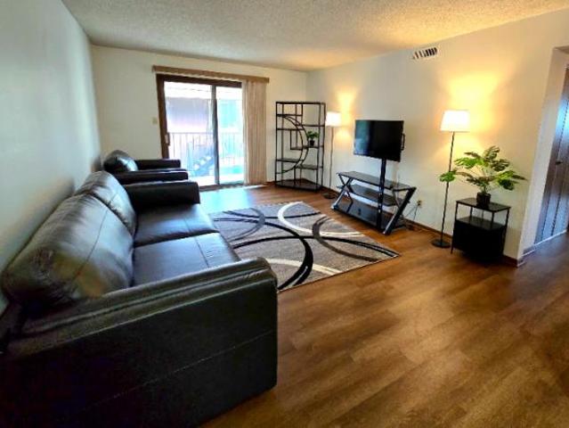 2 Br, 2 bath, Condo 3034 Sw Lydia Ave