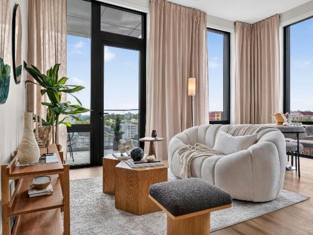 2 Br, 2 bath, Condo 303 Washington St