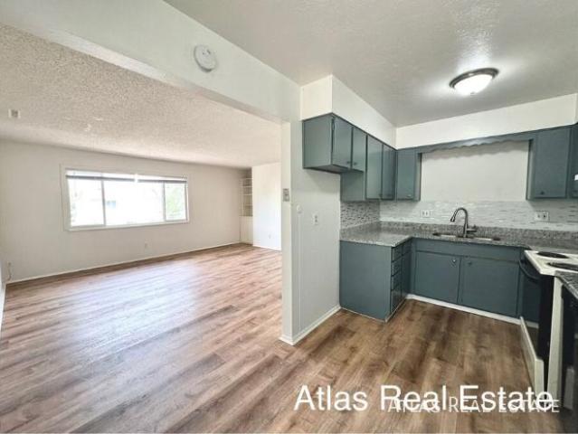 2 Br, 2 bath, Condo 303 University Drive