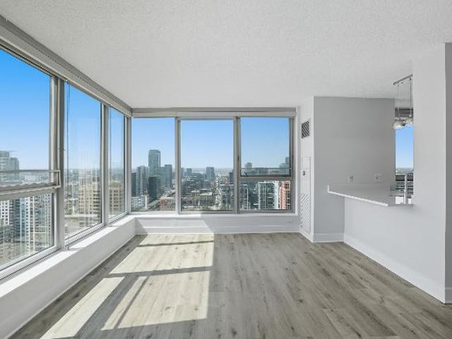 2 Br, 2 bath, Condo 305 N Canal Street