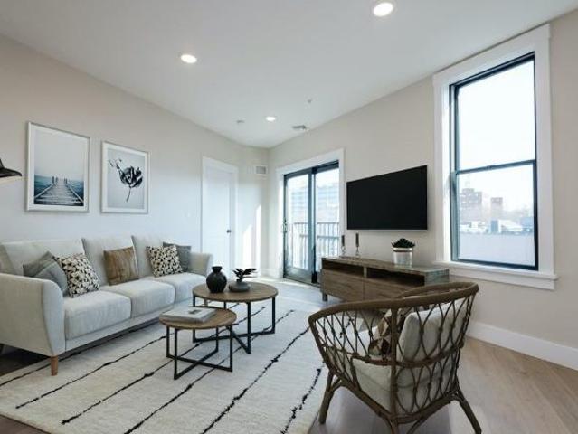 2 Br, 2 bath, Condo 305 Webster Ave