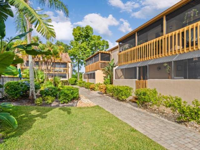 2 Br, 2 bath, Condo 3075 Willow Green