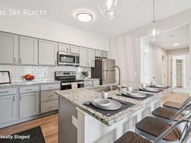 2 Br, 2 bath, Condo 307 W Johnstown Road #213