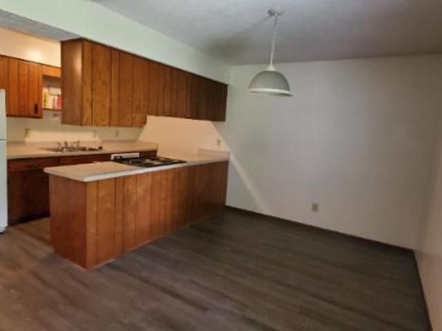 2 Br, 2 bath, Condo 309 Schrock Rd