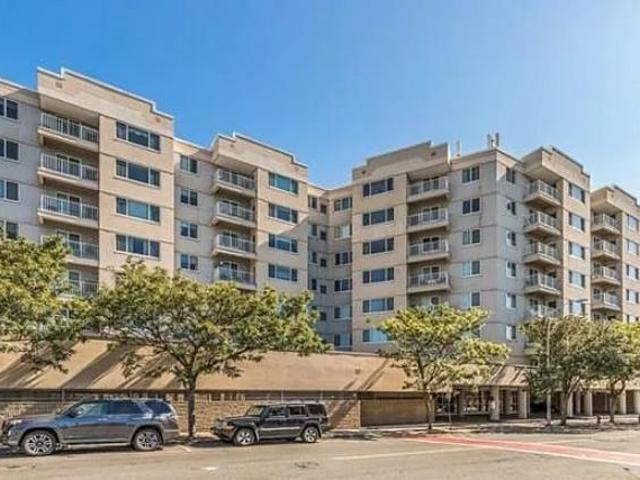 2 Br, 2 bath, Condo 30 Chelsea St