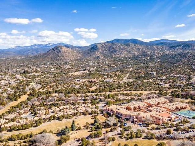 2 Br, 2 bath, Condo 3101 Old Pecos Trail